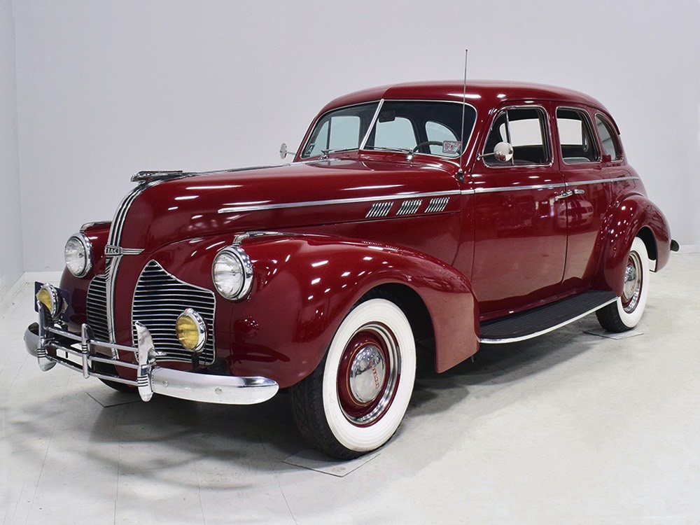 Harwood Motors :: 1940 Pontiac DeLuxe Six Sedan - SOLD